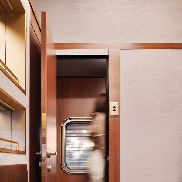 Baresque | projects | Kasumi Glam by bolta wallcovering in grey tone with glassware, cocktail ...